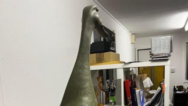 Long Boi: First look at sculpture of University of York duck - BBC News