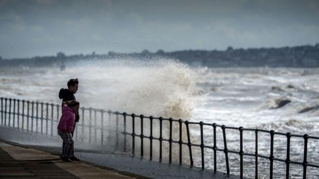 Will Hurricane Erin hit the UK? - BBC Weather