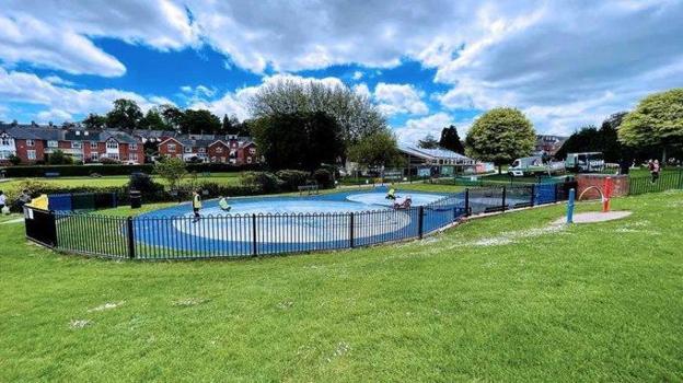 Exeter water park and paddling pools reopen for summer - BBC News