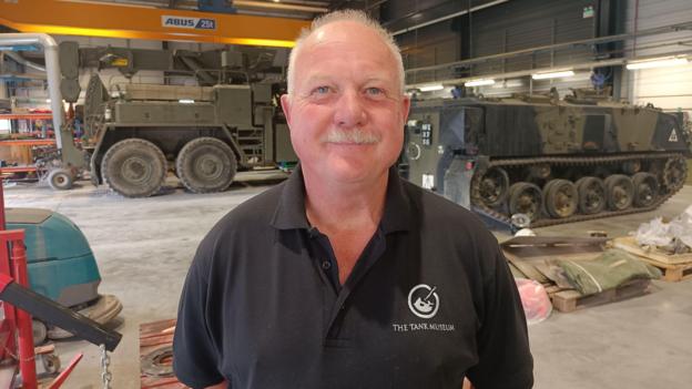 Dorset Tank Museum runs tanks on vegetable oil - BBC News