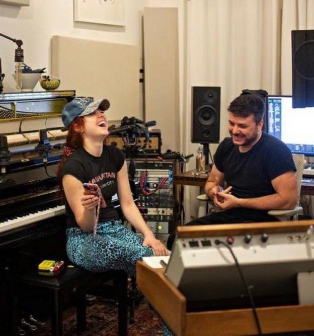 Chappell Roan: Singer's Manchester concert was more than a pop show ...