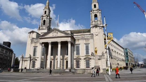 Council unsure if cash given to Jean Barnbrook used legitimately - BBC News