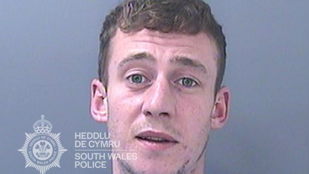 Porthcawl fatal pub attack: Stephen Chappell jailed for 14 years - BBC News