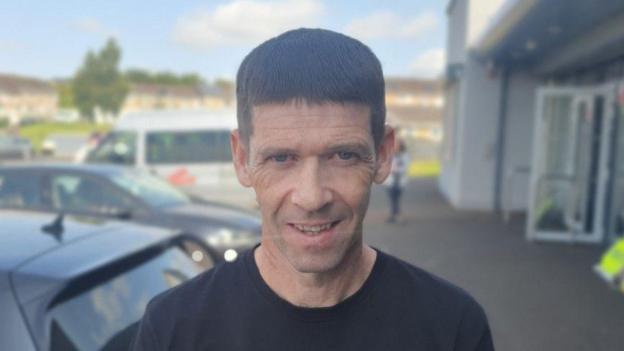 Galliagh: Young people urged to take up running, not rioting - BBC News