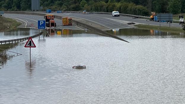 A421 could be shut 'for weeks' after major flood - BBC News