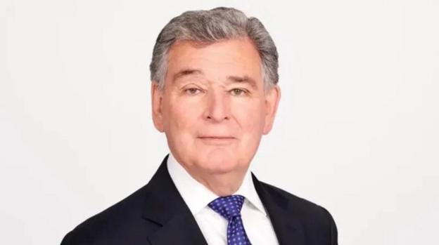 Worcestershire family await news of man on sunken yacht - BBC News