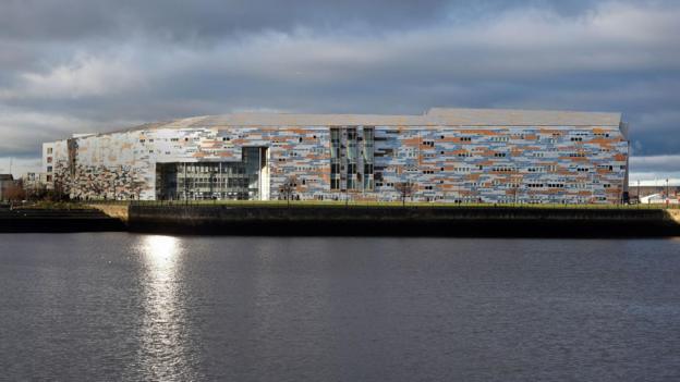 Middlesbrough College needs new classrooms to meet demand - BBC News