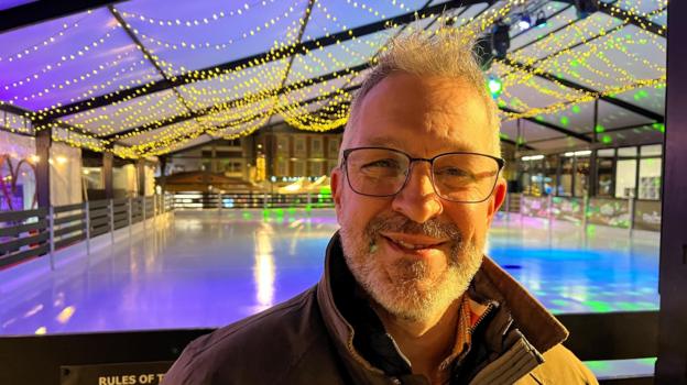 Northampton Market Square Ice rink made by Somerset House team - BBC News