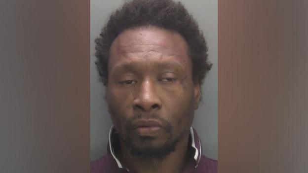 Leicester: Murderer jailed for 'setting up' stab victim's attack - BBC News