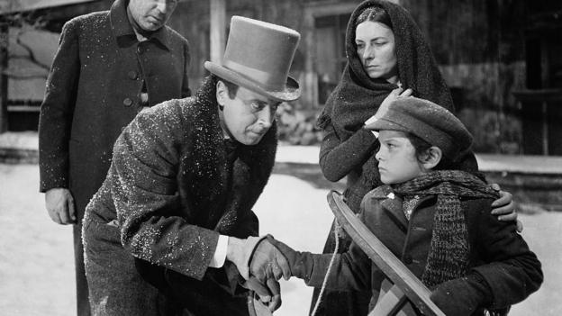 Citizen Kane sled saved from destruction sells for nearly $15m - BBC News