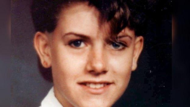 Lisa Hession death: £50k reward offered to find girl's killer - BBC News