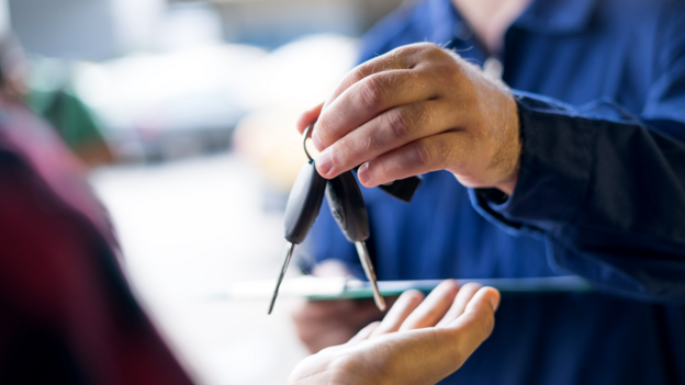 Drivers warned about scam car finance payout calls - BBC News