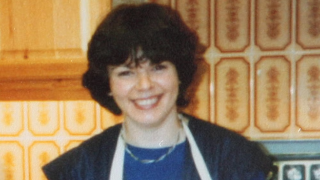 Hazel Stewart: Daughter considering meeting mother's killer - BBC News