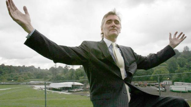 Slane Castle concerts: Man behind world famous gigs dies - BBC News