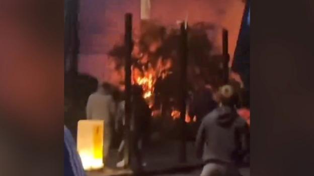 Tamworth: Work begins to ID Holiday Inn petrol bomb rioters - BBC News