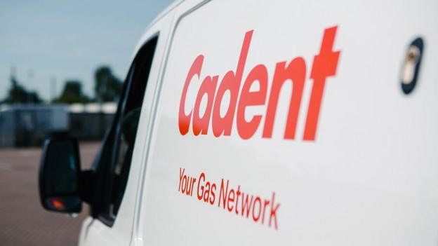 Walton-on-the-Naze's ageing gas pipes to be replaced by Cadent - BBC News