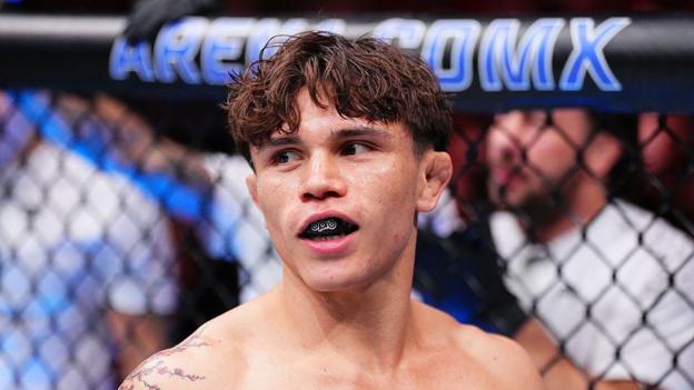 UFC: Lone'er Kavanagh on Jon Jones loving his kicks and how his 'scary ...