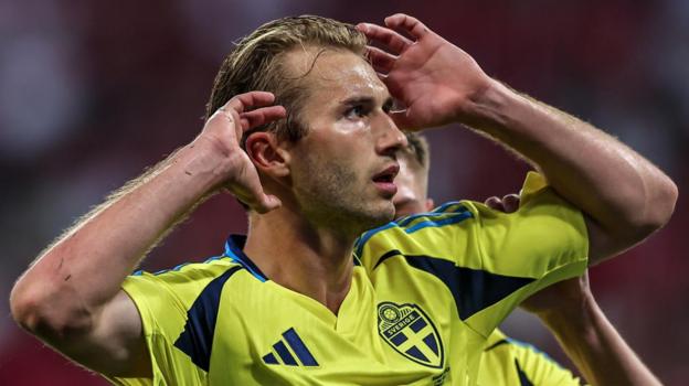 Benjamin Nygren: Celtic buy Sweden winger from Nordsjaelland - BBC Sport