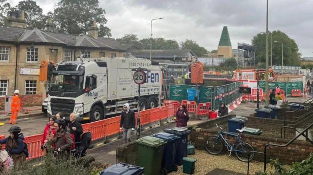 Oxford's Botley Road to re-open in August 2026 says Network Rail - BBC News