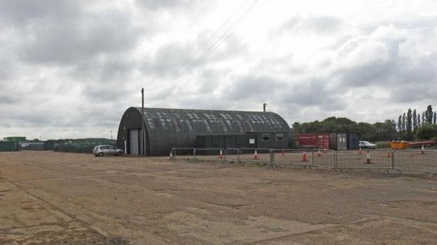 Memorials for forgotten Cambridgeshire World War Two airfields - BBC News