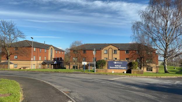 Engineering plans for empty University of Wolverhampton building - BBC News
