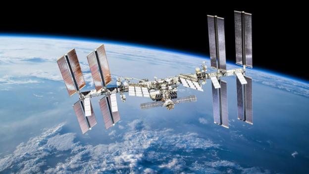 The ISS will be visible in the sky tonight - BBC Newsround