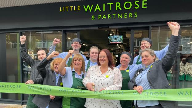 Waitrose store opens in Southwick - BBC News