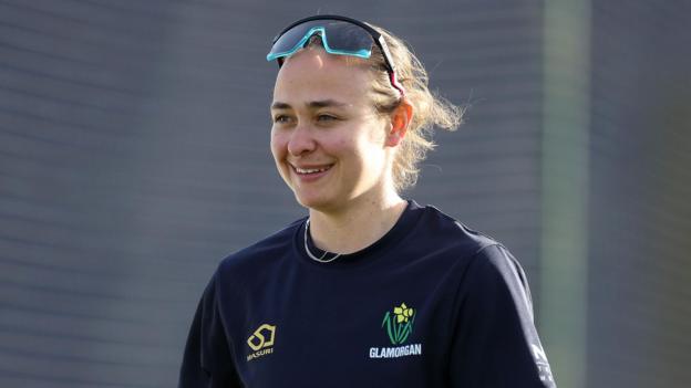 Glamorgan women to make history in first game - BBC Sport