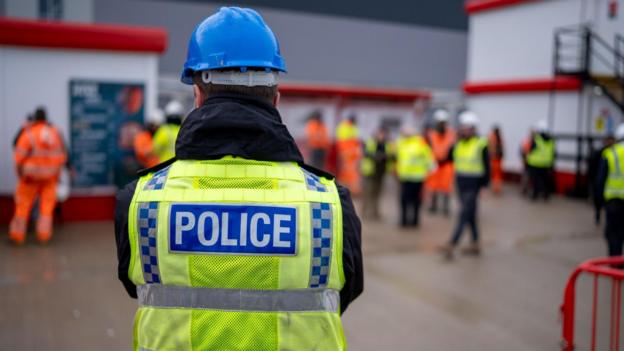 Multiple arrests after immigration raid at Swindon factory - BBC News