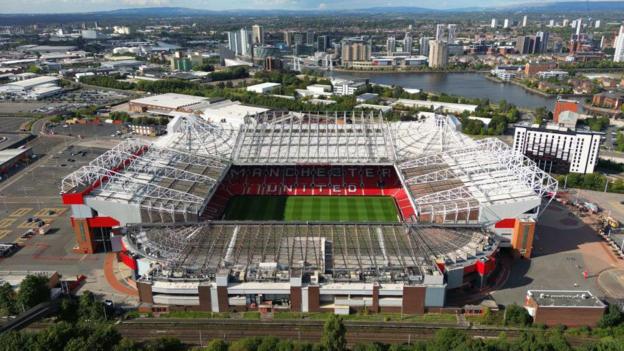 New Manchester Utd stadium could bring £7bn boost, report finds - BBC News
