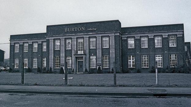 Delight as Goole backs Burton factory exhibition - BBC News