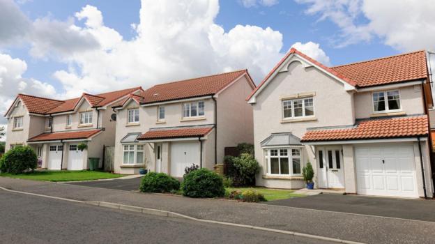 What is a housing emergency? - BBC News