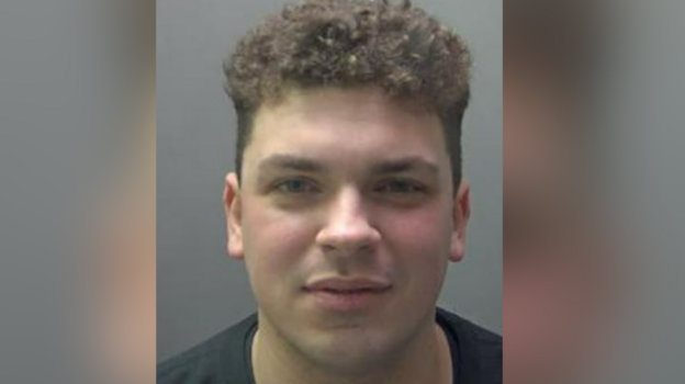 Sacked Metropolitan Police officer jailed for 16 years for rape - BBC News