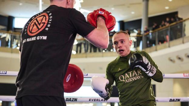 Premier League predictions: Chris Sutton v boxer Sunny Edwards - BBC Sport