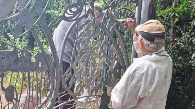 Tolkien Gates at Smestow Valley Nature Reserve restored - BBC News