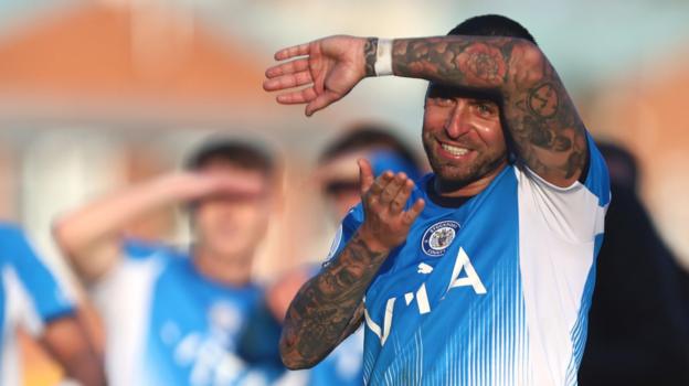 Jack Hunt: Stockport County defender leaves club after short-term deal ...