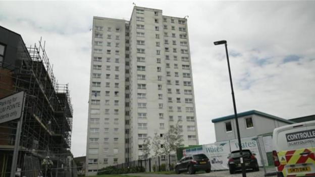Crews fight large fire at Walsall waste management plant - BBC News