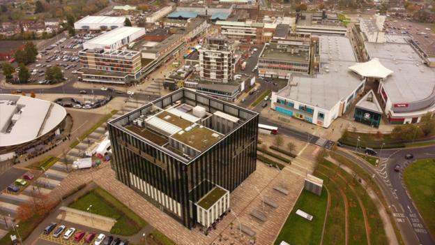 In pictures: Corby celebrates 75 years as a 'new town' - BBC News