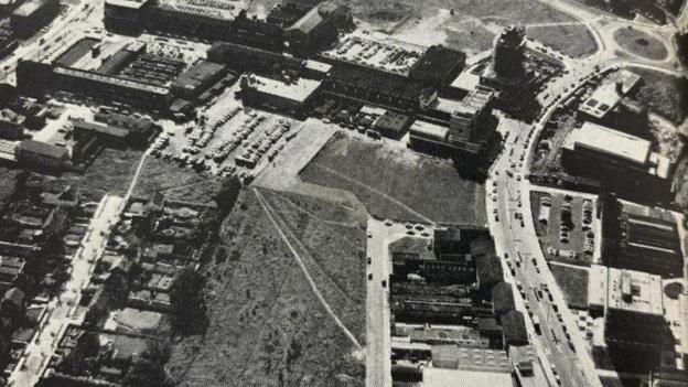 In pictures: Corby celebrates 75 years as a 'new town' - BBC News