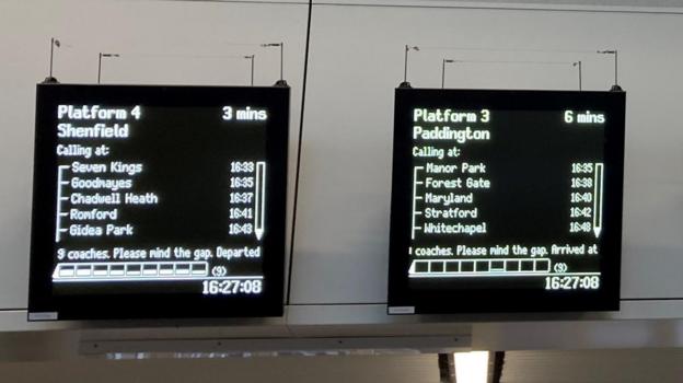 Elizabeth Line: New technology shows which carriages are busy - BBC News