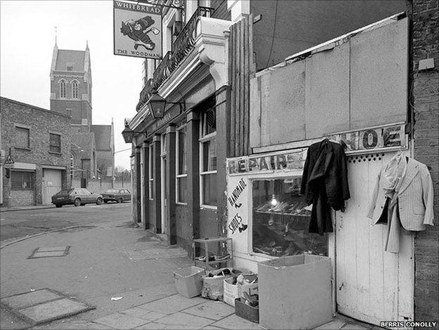 Then and now: Hackney revisited - BBC News