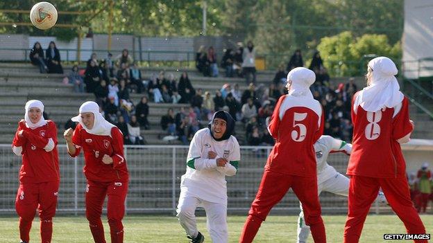 Fifa lifts ban on Muslim headscarves for competitions - BBC Newsround