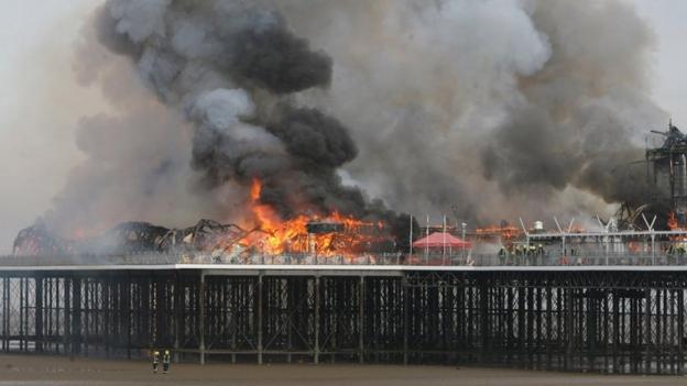 Weston-super-Mare's Grand Pier fire remembered - BBC News