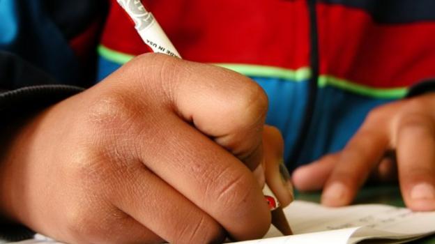 Wanted: 100 heads for England's most challenging schools - BBC News