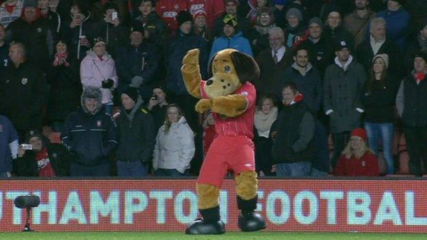 Harry the Haddock: Why was the inflatable banned at Grimsby vs ...