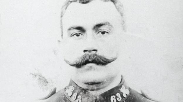 The photographer using a Victorian process to picture Scotland - BBC News