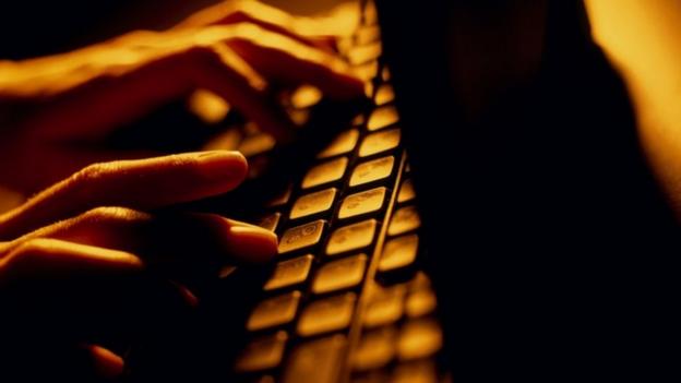 Dark net 'used by tens of thousands of paedophiles' - BBC News