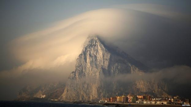 Gibraltar protest: In pictures - BBC News