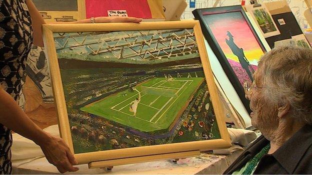 Blind WWII veteran paints Andy Murray at Wimbledon - BBC News