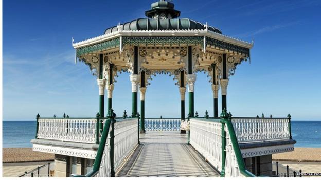 In pictures: England's historic bandstands - BBC News